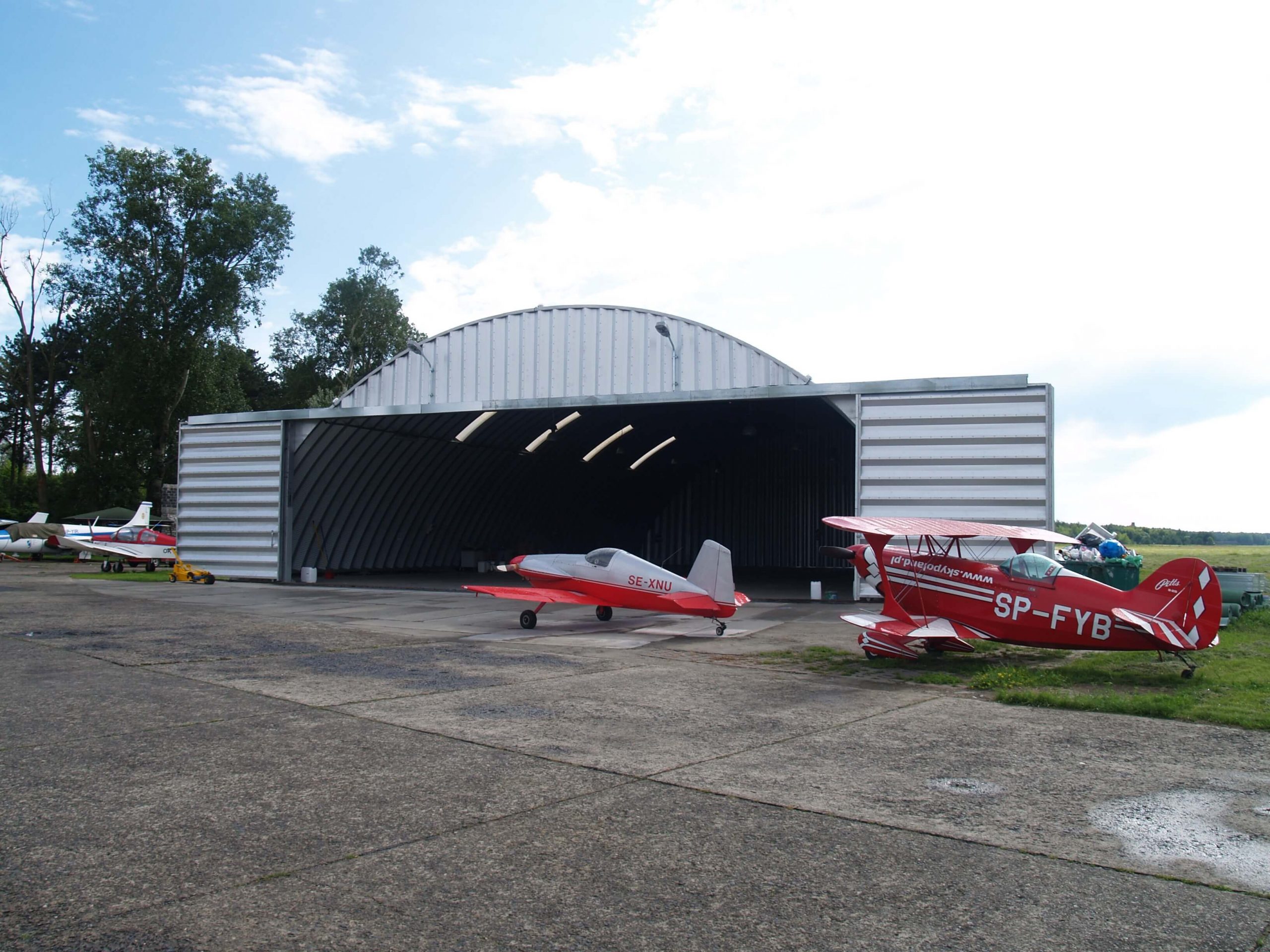 Aircraft hangars | diuk arches